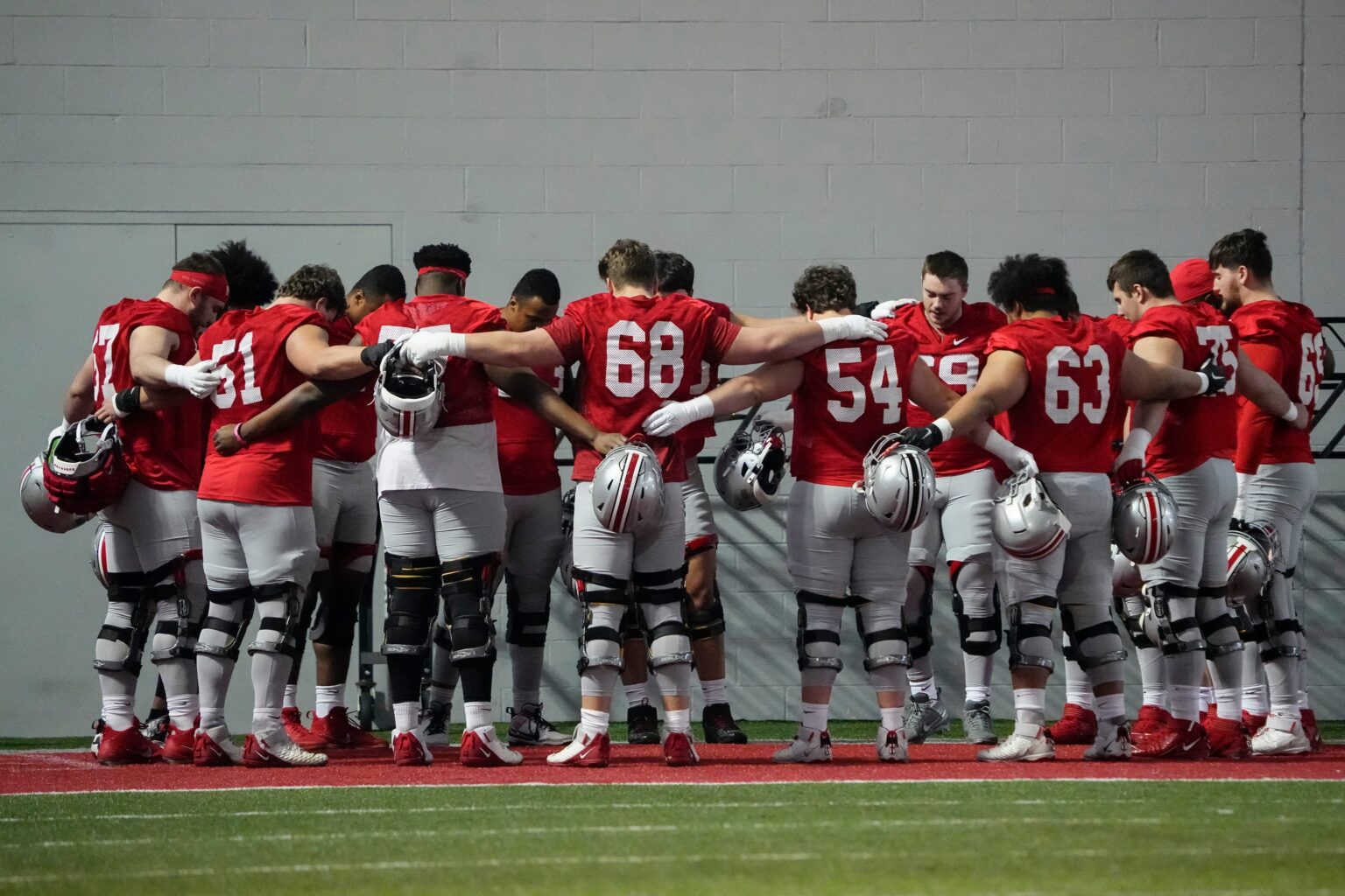 Ohio State football team partially reveals first team offensive line ...